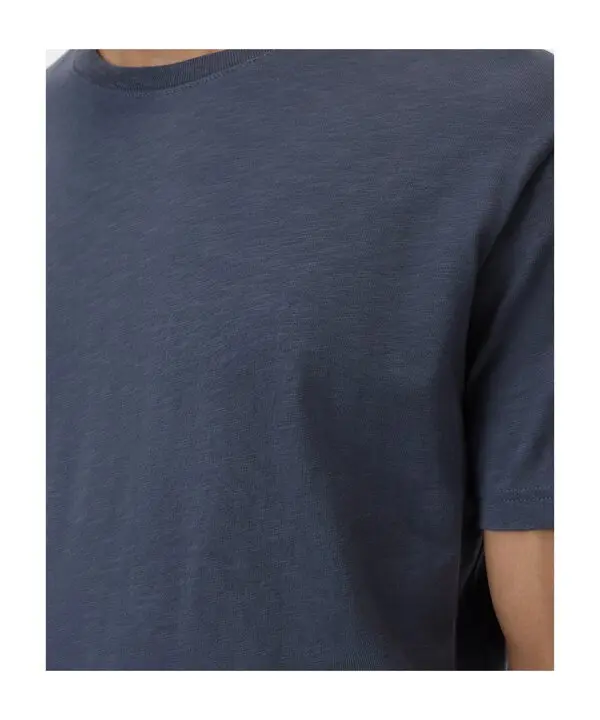 Closed Round Neck Short Sleeve T-shirt