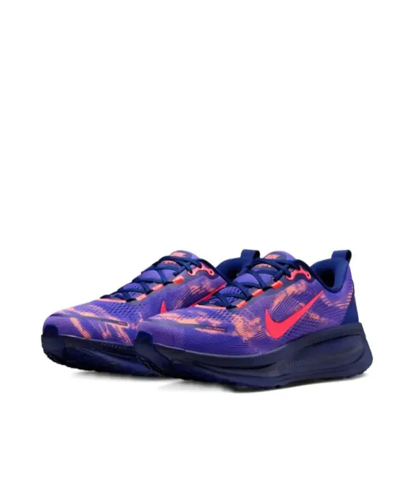 Nike Vomero 18 Road Running Sneakers