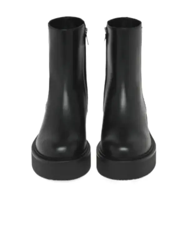 GIANVITO ROSSI Round-toe Ankle Boots