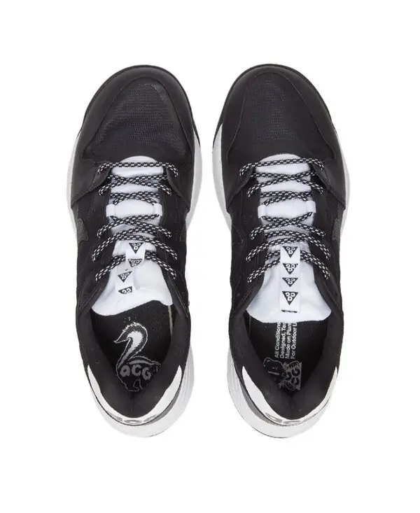 Nike Low-top Lace Up Shoes
