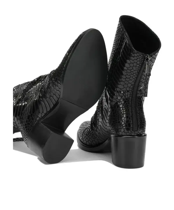 STRATEGIA Round-toe Ankle Boots