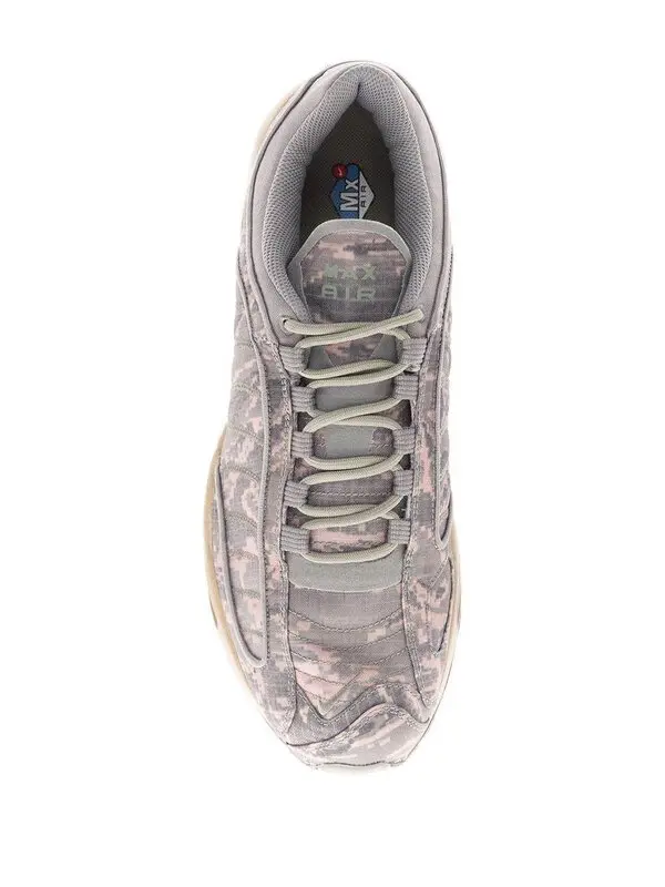 Nike Air Max Tailwind 4 Sneakers