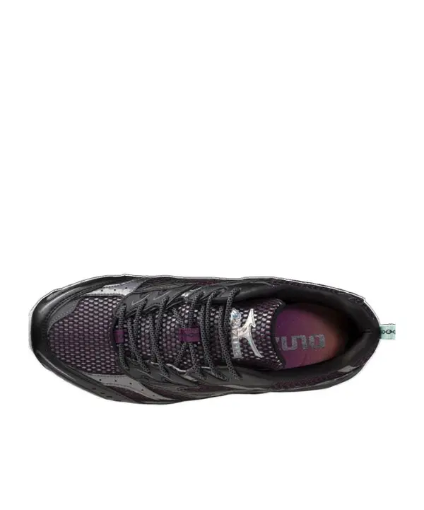 Mizuno Low Top Lace-up Sneakers