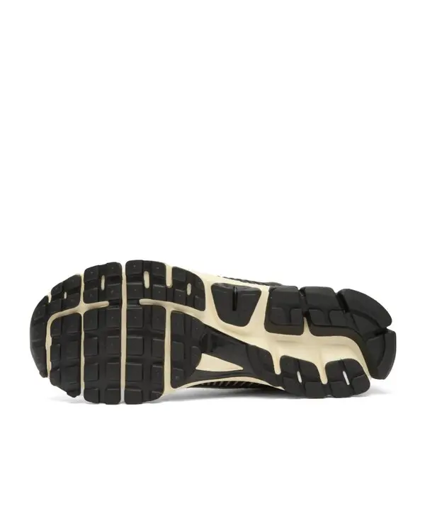 Nike Zoom Vomero 5 Running Shoes