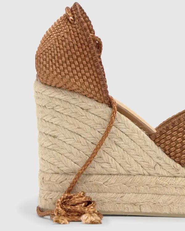 CastaÑer Round-toe Wedge Sandals
