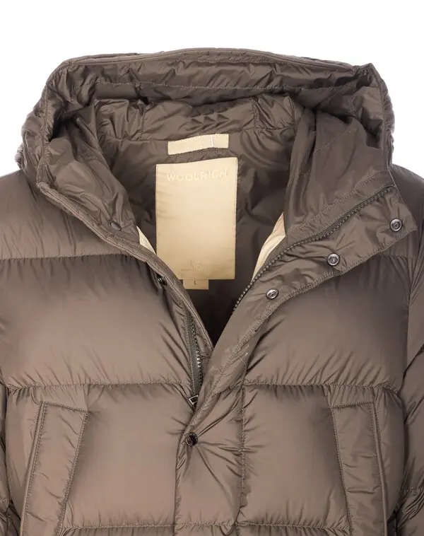 Woolrich Long Sleeved Hooded Down Jacket