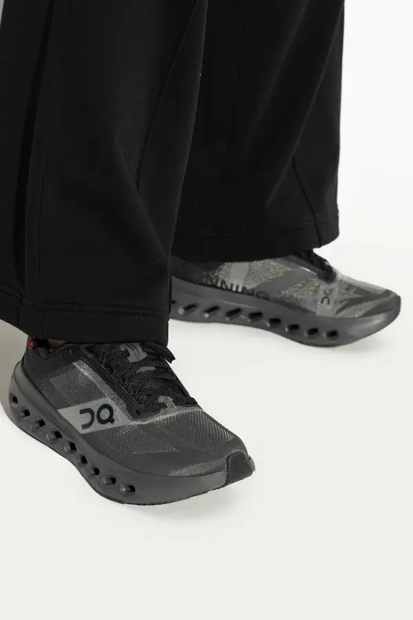 On Cloudsurfer Next Sneakers