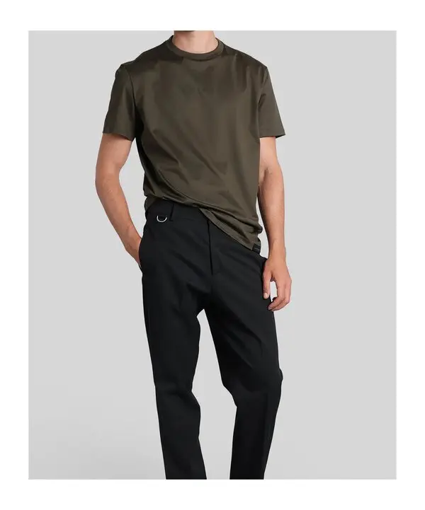 LOW BRAND Logo Patch Crewneck T-shirt