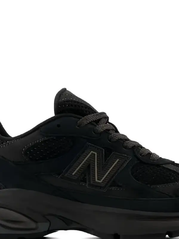 NEW BALANCE 2010 Lace-up Sneakers