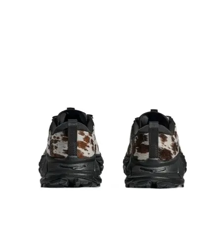 Hoka One One Tor Summit Sneaker