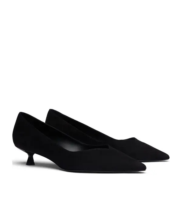 STUART WEITZMAN Eva Pointed Low Heels