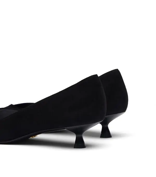 STUART WEITZMAN Eva Pointed Low Heels