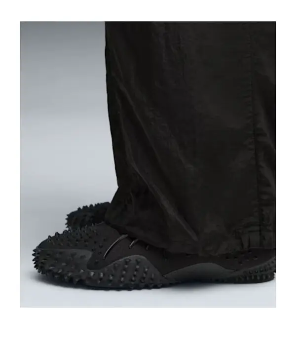 PUMA Mostro Spikes Sneakers