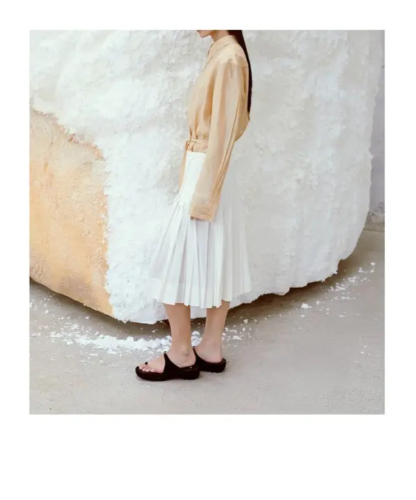 LOW CLASSIC Pleated Midi Skirt
