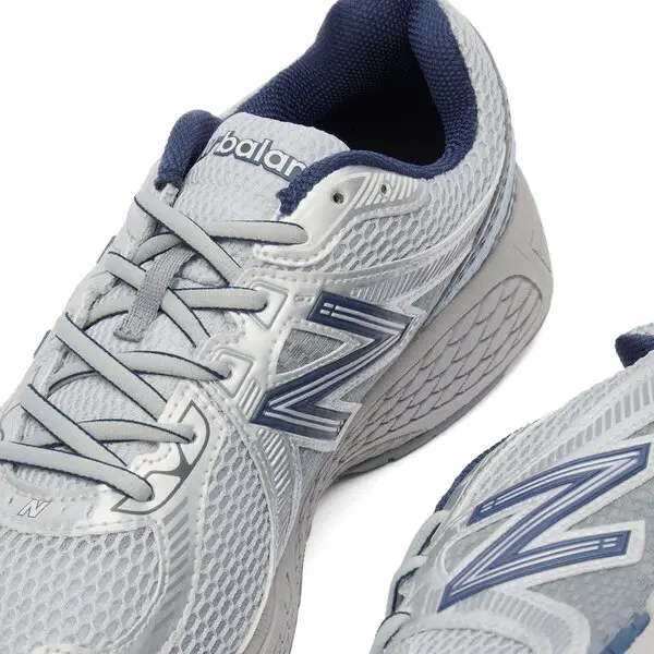 NEW BALANCE 860 V2 "milky Way" Lace-up Sneakers - Gray