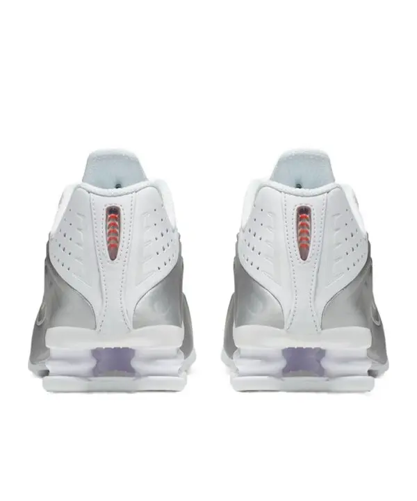 Nike Shox R4 Sneakers