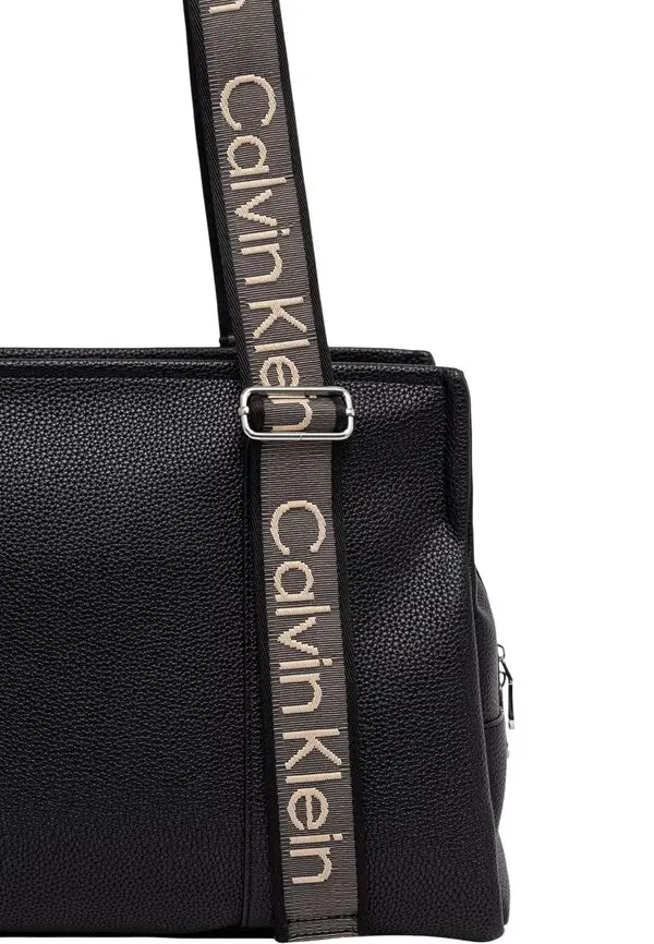 Calvin Klein Zippered Shoulder Bag