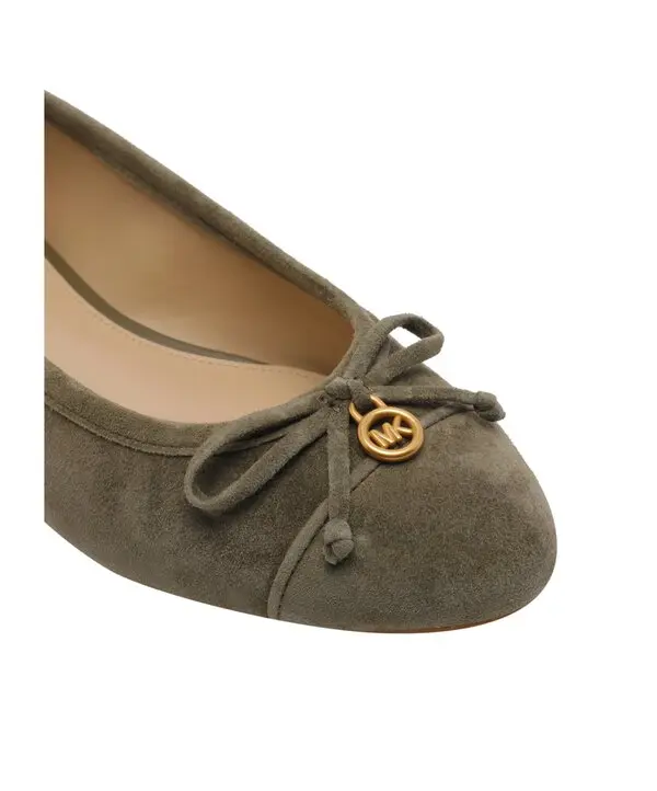 Michael Kors Round-toe Flat Shoes
