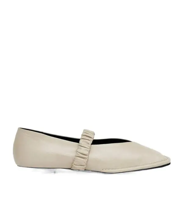 ALOHAS Square-toe Gathered Strap Flats - Nude