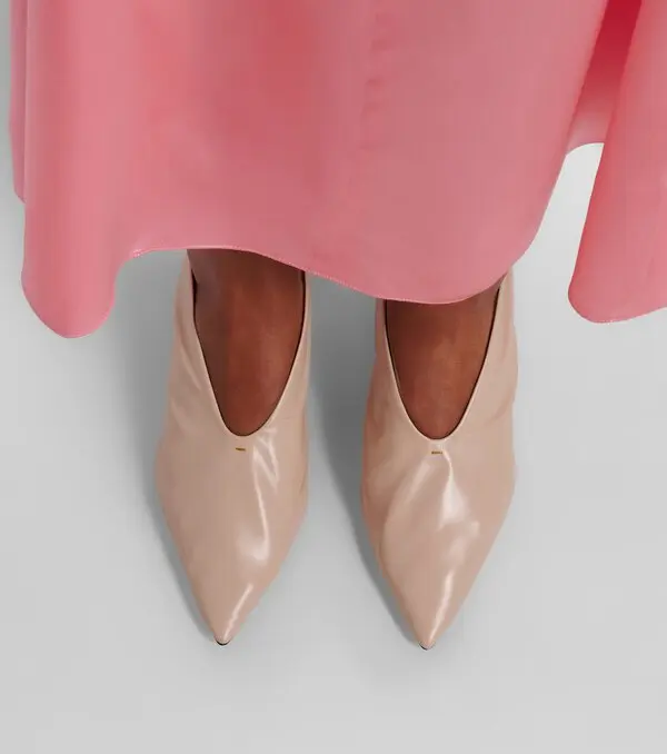 Khaite Miriam Leather Pumps - Beige