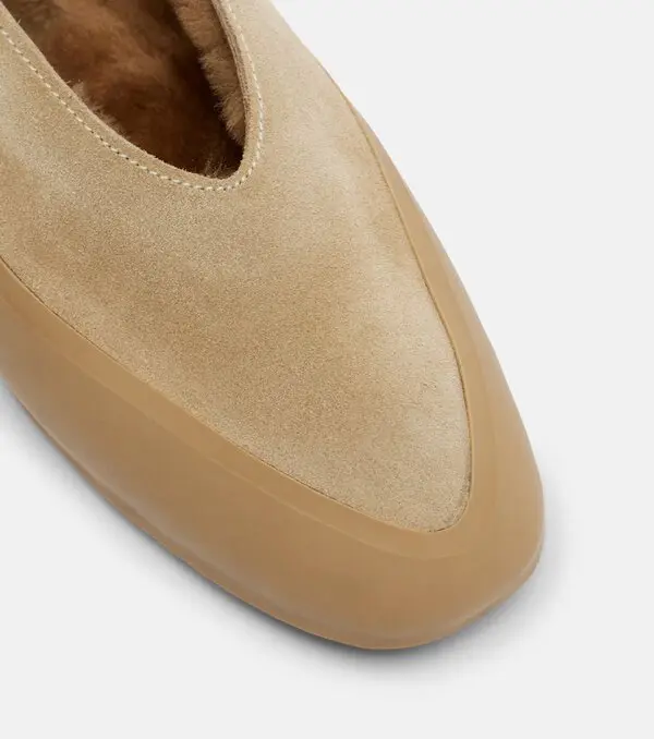 Le Monde Beryl Shearling-lined Suede Ballet Flats - Beige