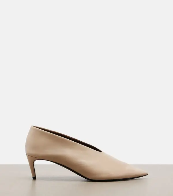 Khaite Miriam Leather Pumps - Beige