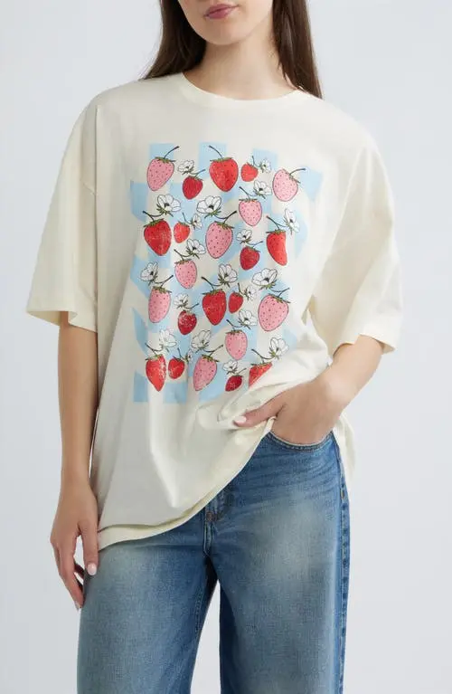 GOLDEN HOUR Strawberry Fields Graphic T-shirt - Marshmallow