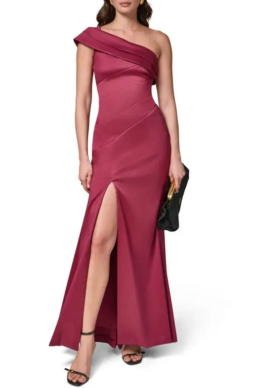 Donna Karan New York Seamed One Shoulder Gown