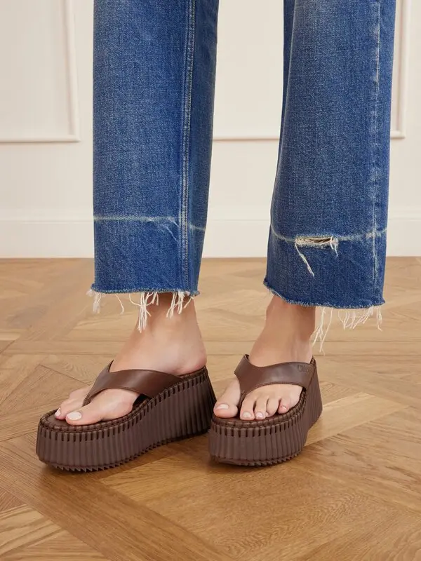 Chloé Nama' Leather Platform Thong Sandals - Brown