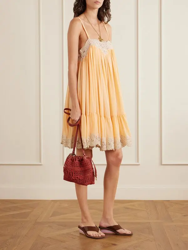 Chloé Raffia Shoulder Bag - Red