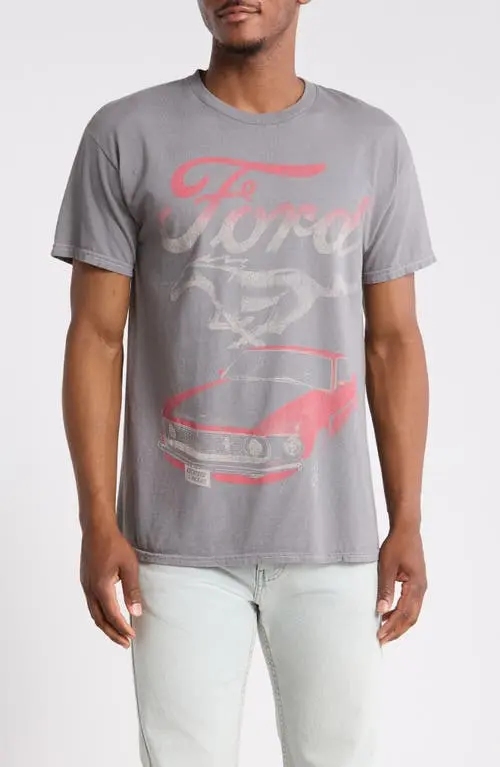 MERCH TRAFFIC Ford Red Mustang Graphic T-shirt - Charcoal