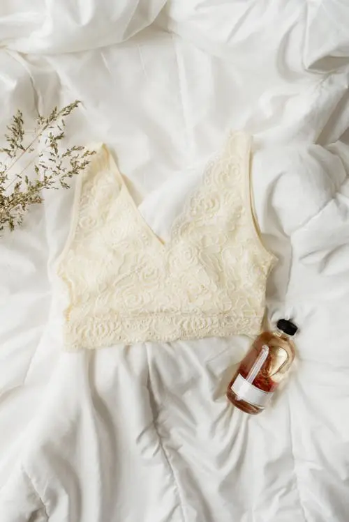 BRABAR Hug Lace Back Sports Bra