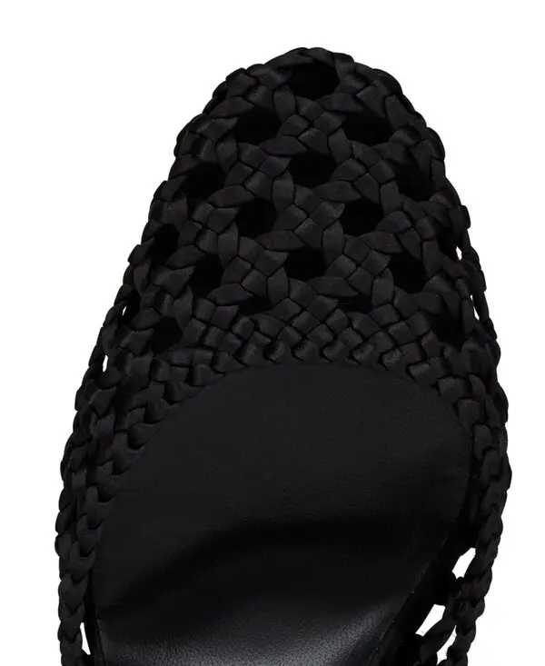 CHRISTIAN LOUBOUTIN Jane Pump Nandina Pumps - Black