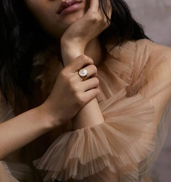 CECE JEWELLERY Swan Lake Signet Ring In 18k With Enamel And Diamonds