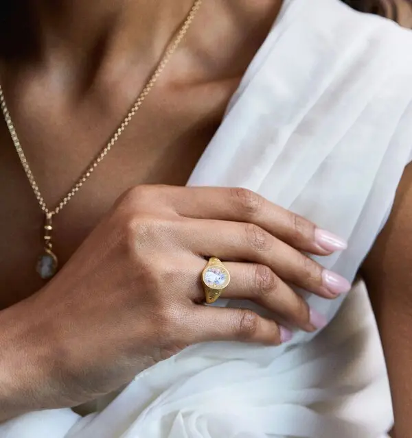 CECE JEWELLERY Bunny & Moon Signet Ring