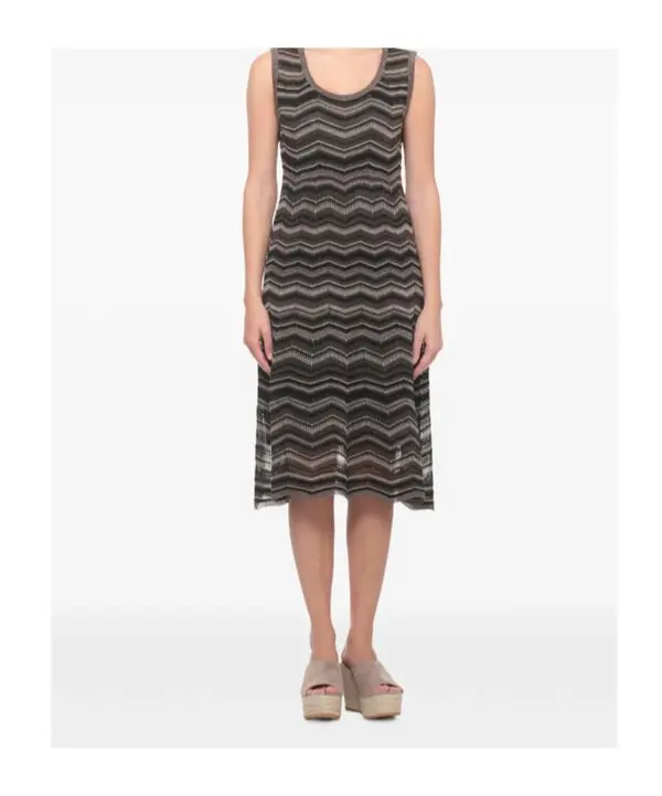 D.exterior Sleeveless Chevron Knit Midi Dress
