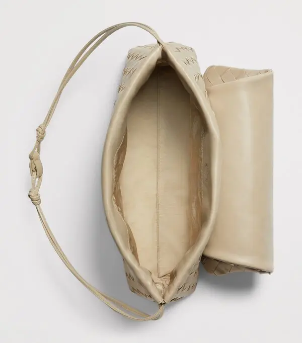 Bottega Veneta Leather Giorno Shoulder Bag - Neutral