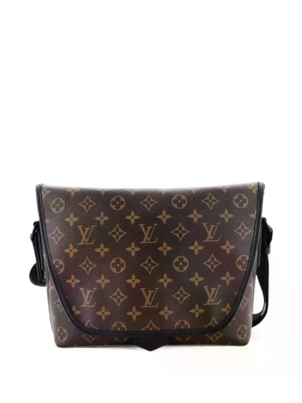 LOUIS VUITTON Macassar Monogram Canvas Messenger Bag
