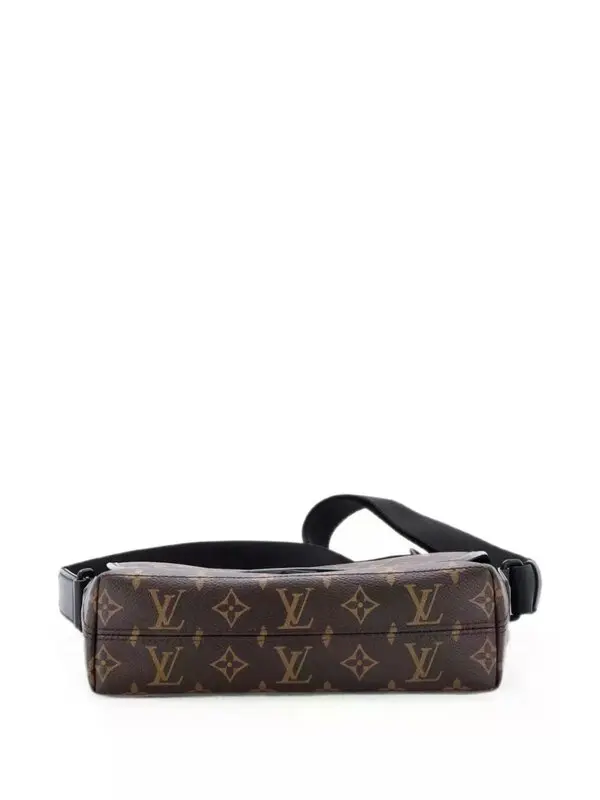 LOUIS VUITTON Macassar Monogram Canvas Messenger Bag