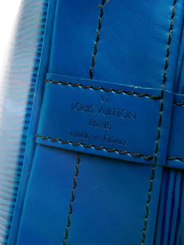 LOUIS VUITTON Epi Noe Gm Bucket Bag