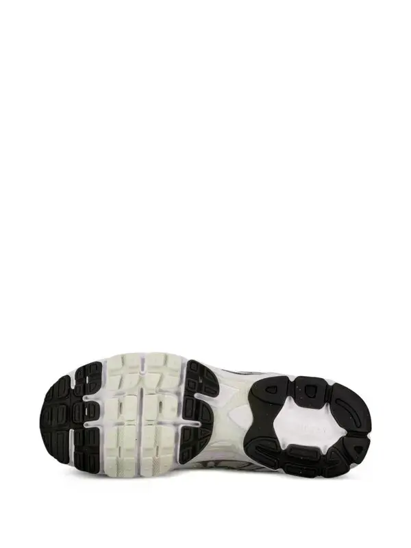 Nike Max Moto 2k Sneakers