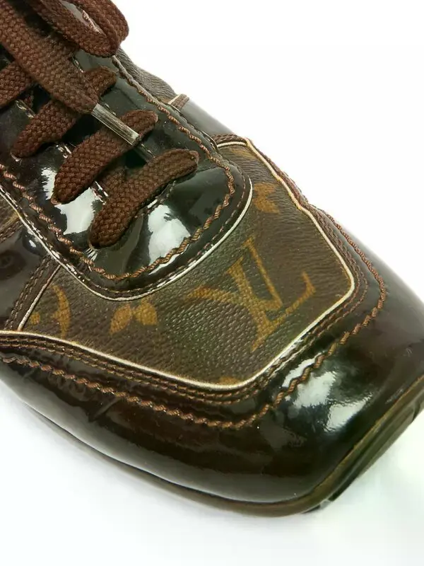 LOUIS VUITTON Globe Trotter Lace-up Leather Sneakers