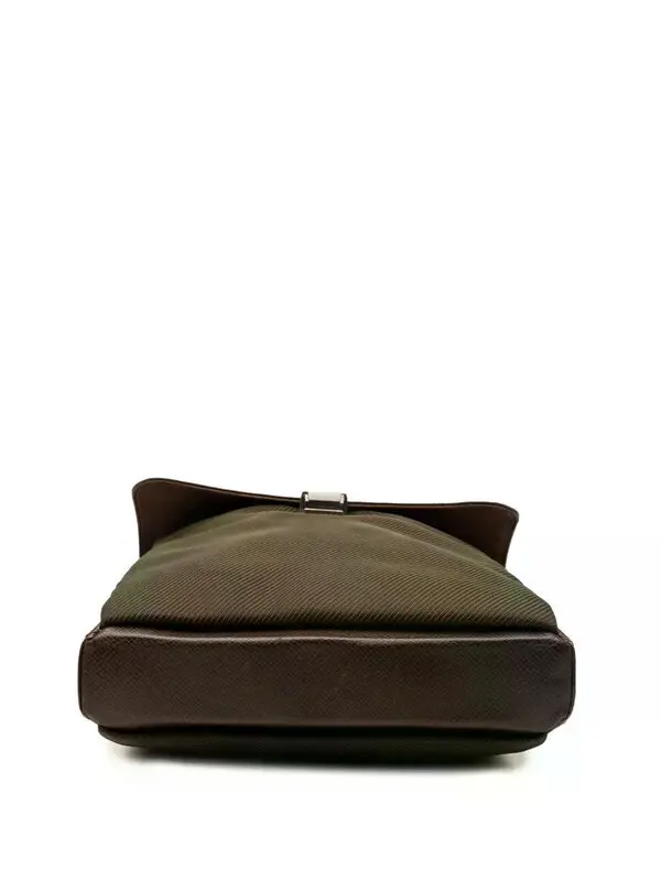 LOUIS VUITTON Taiga Saratov Pm Crossbody Bag