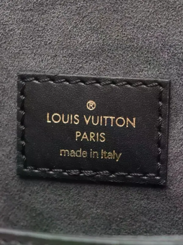 LOUIS VUITTON Saumur Bb Epi Handbag