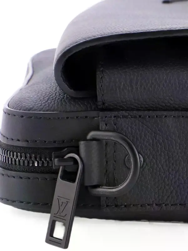 LOUIS VUITTON Aerogram Fastline Messenger Bag