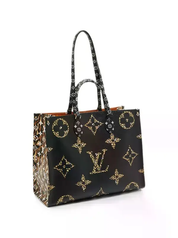 LOUIS VUITTON Monogram Giant Jungle Onthego Tote Bag