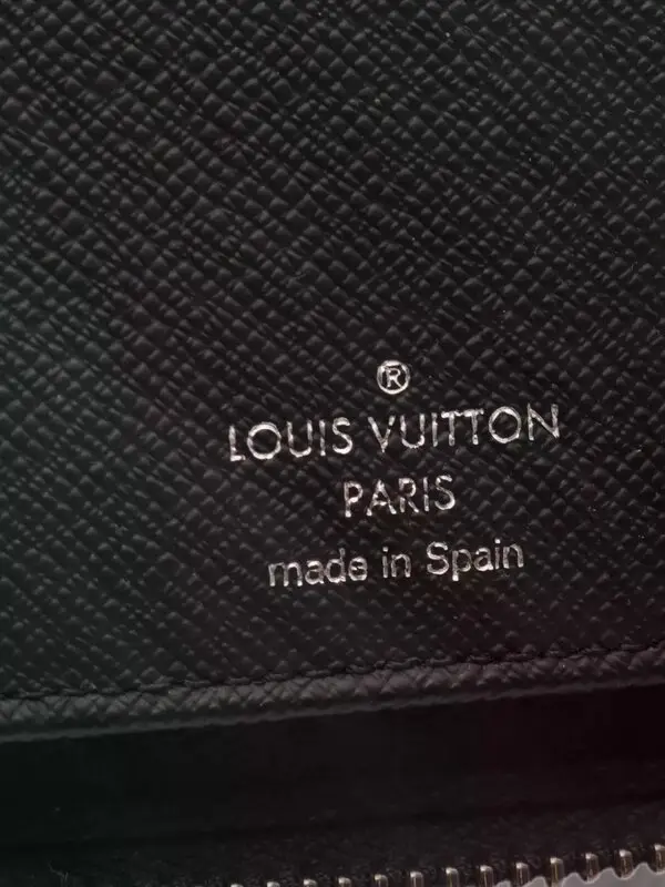 LOUIS VUITTON 2019 Monogram Eclipse Wallet