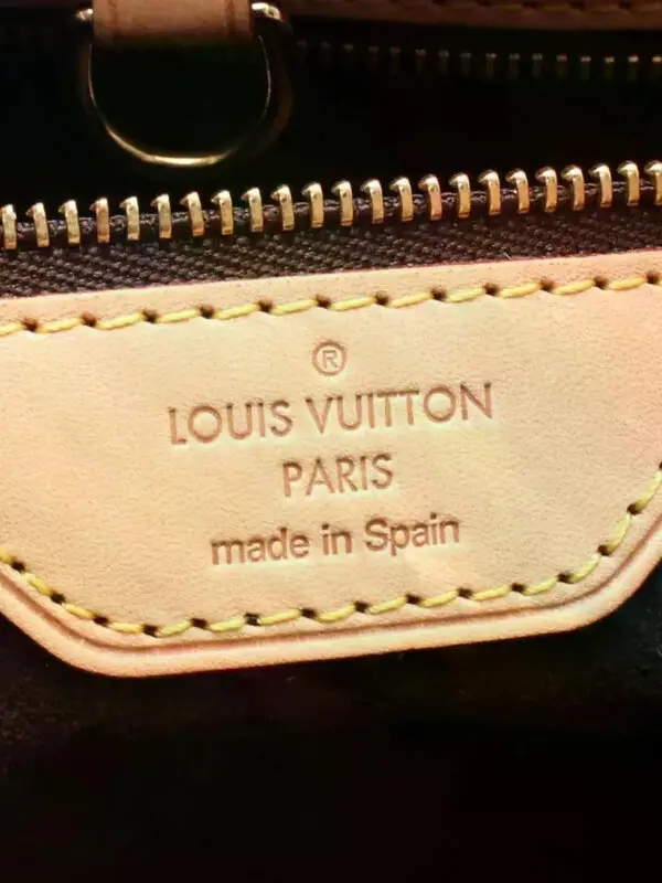 LOUIS VUITTON Monogram Wilshire Pm Handbag