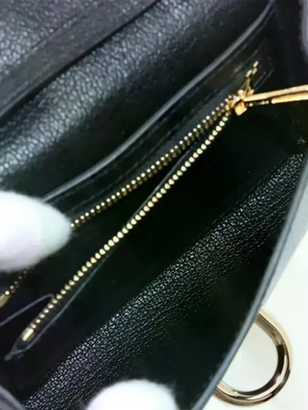 Hermès Chaine D'ancre Compact Wallet Crossbody Bag - Black