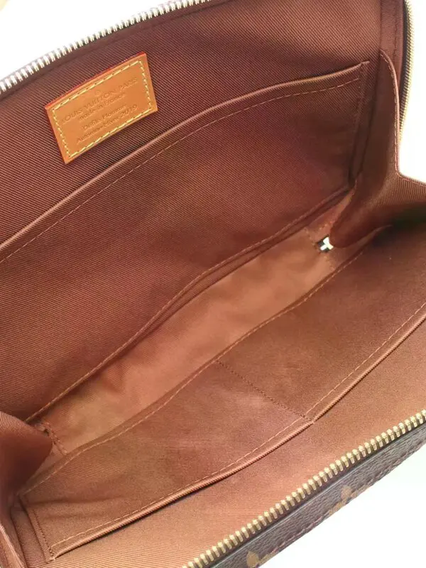 LOUIS VUITTON Monogram Soft Trunk Messenger Pm Bag